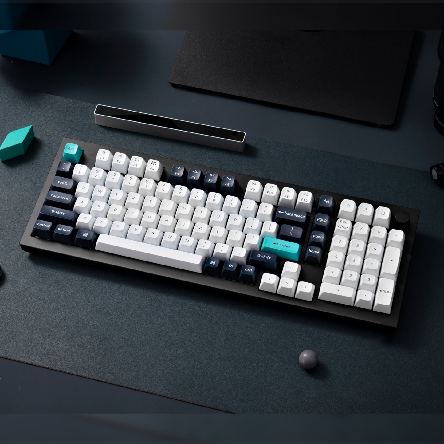Keychron Q5 Max QMK/VIA Full-size Wireless Custom Mechanical Keyboard ...